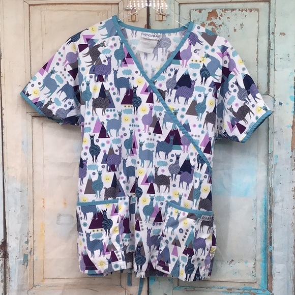 UA Scrubs | Tops | Ua Scrubs Lamas Sm | Poshmark